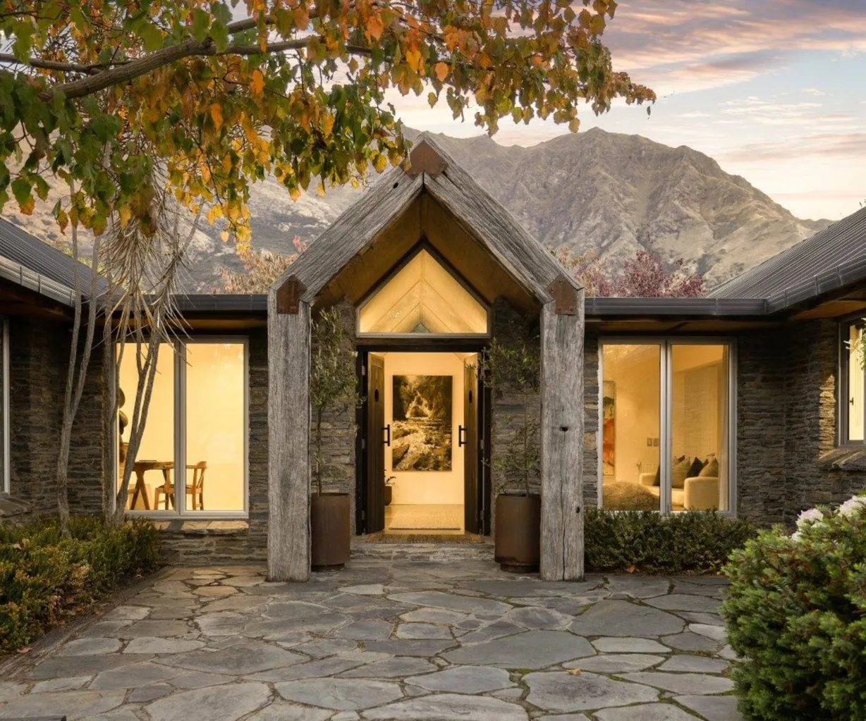 The very best Queenstown homes, currently on the market.