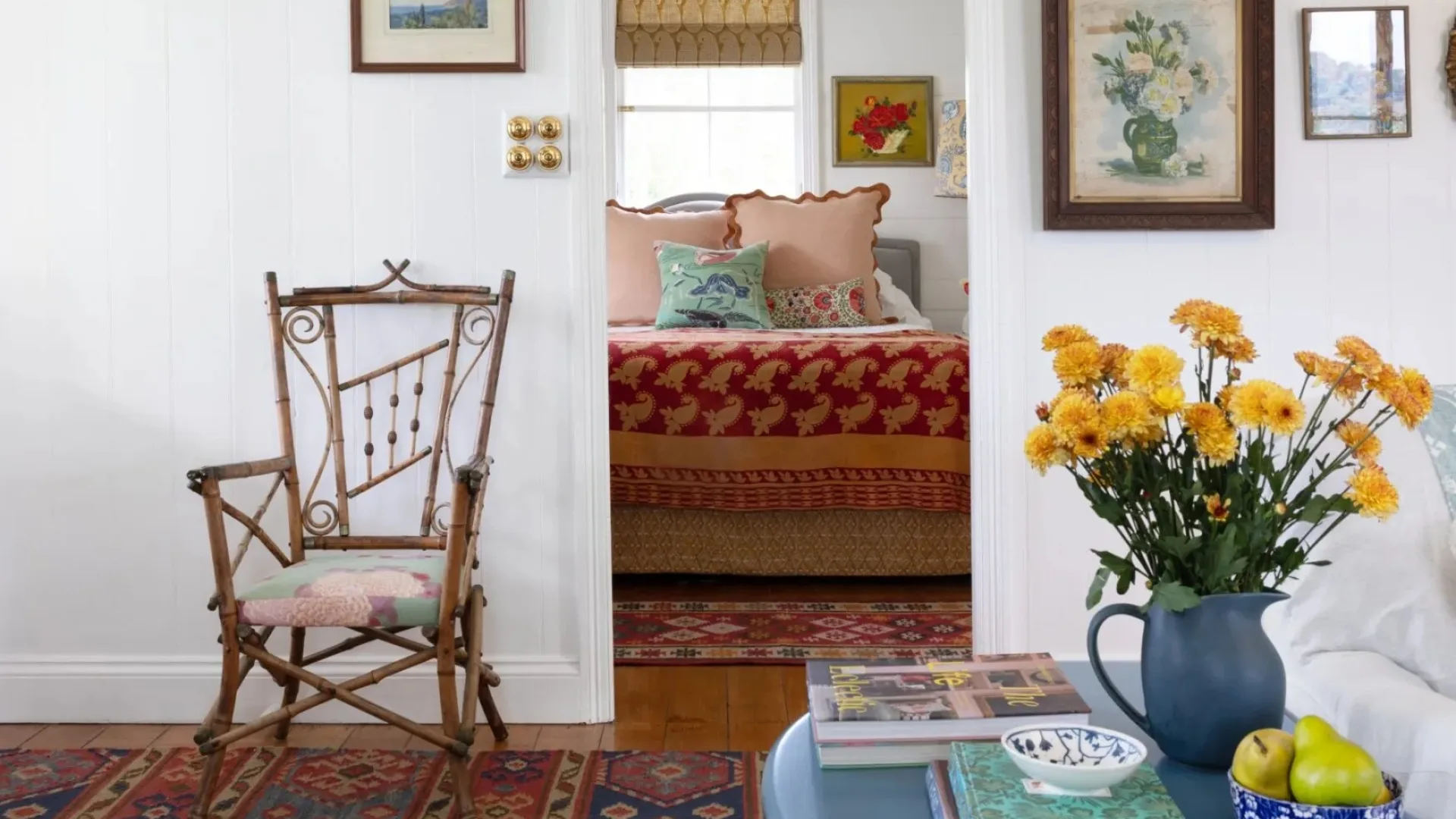 Unearth Valuable Vintage Homewares With 3 Expert Tips