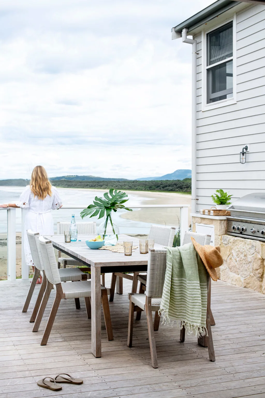 Charismatic Beach House on the Edge of the Ocean
