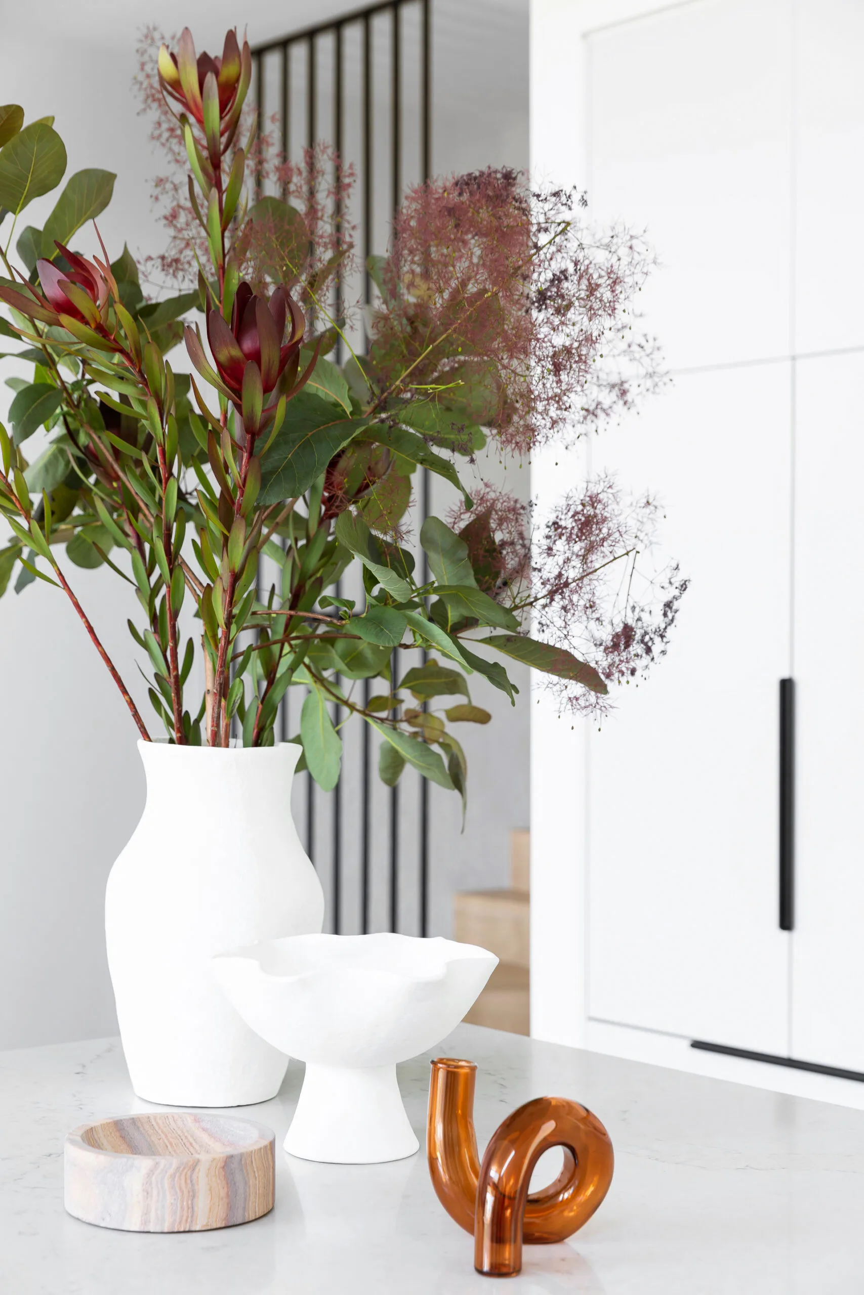 Clutter-free home for a family of building experts