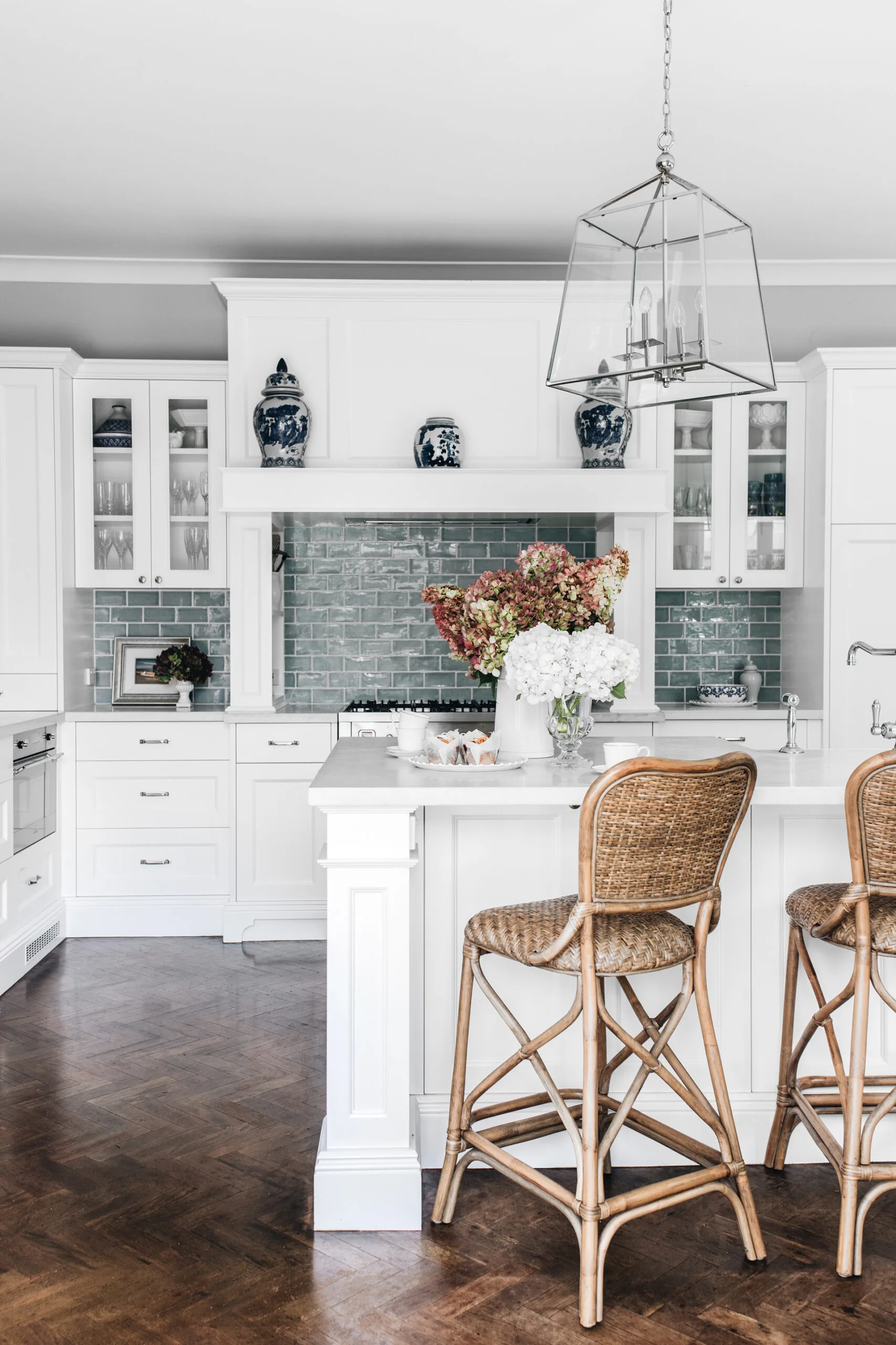 7 Key Elements of a Hamptons Style Kitchen | Home Beautiful