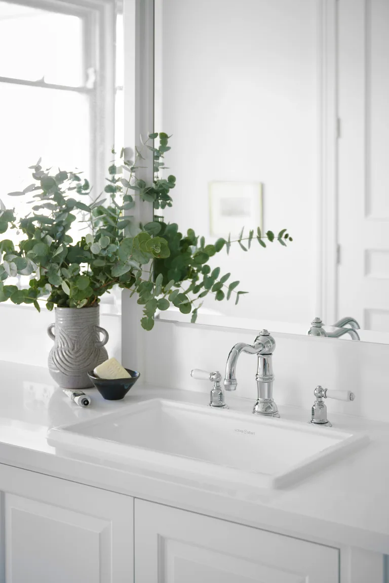 Designer Creates Classic Hamptons Home From Scratch