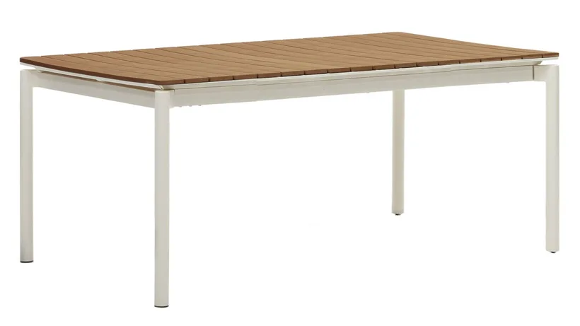 Extendable Outdoor Dining Tables for Any Party Size
