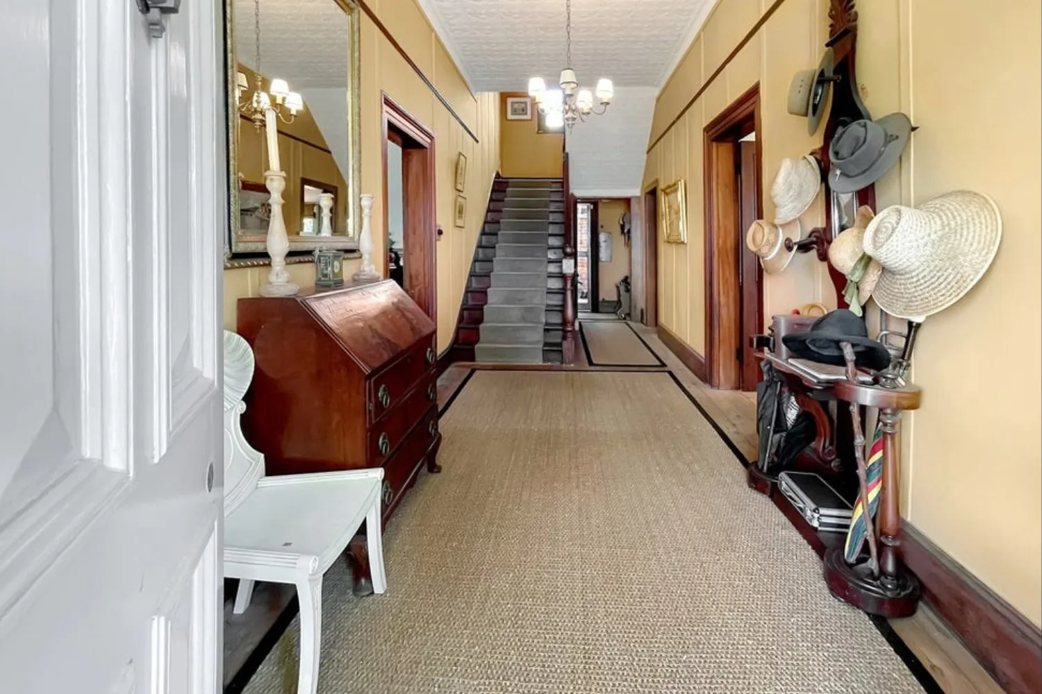 The Lost Flowers of Alice Hart: Filming Locations