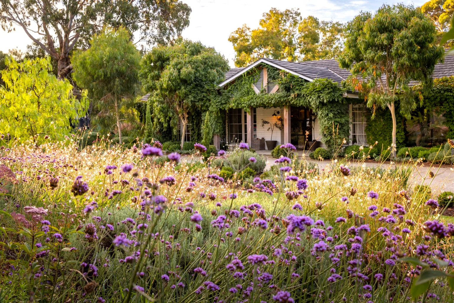 A Country Garden becomes a seaside haven in Victoria