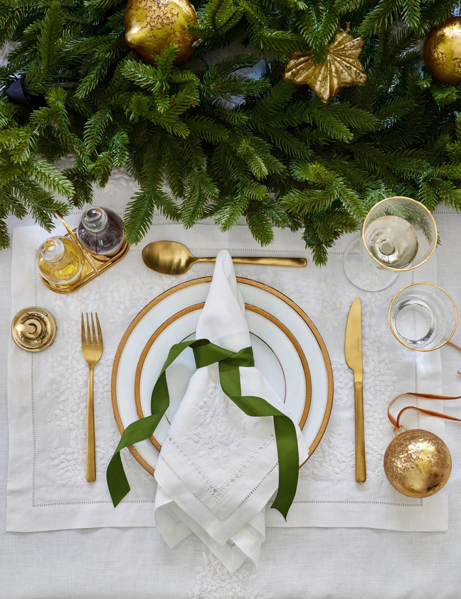 14 Christmas Table Decorations to Impress Your Guests | Home Beautiful