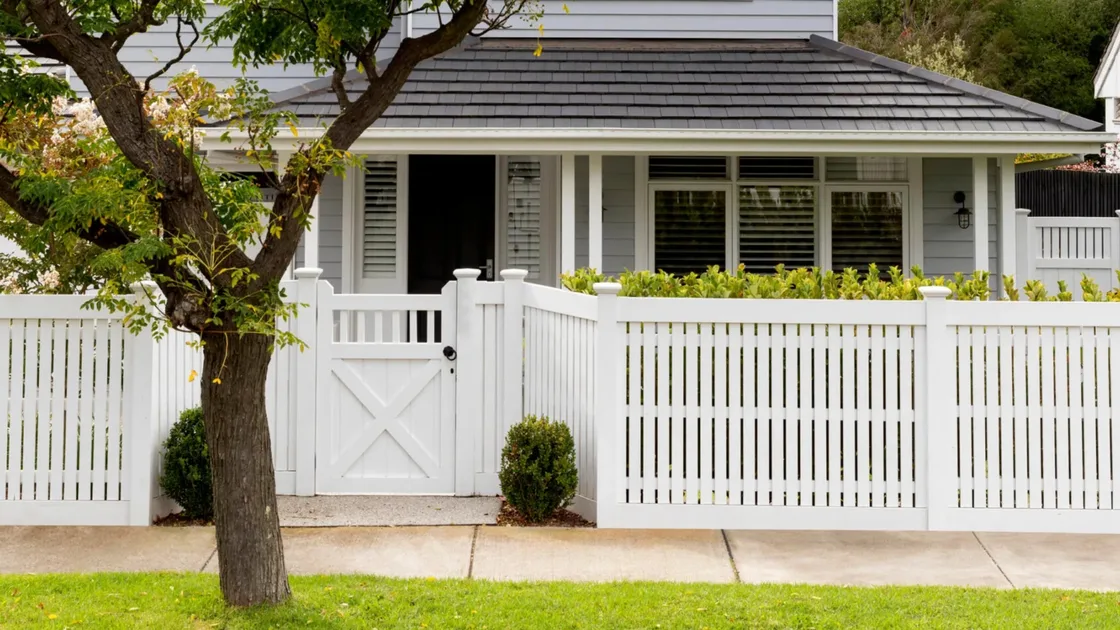 8 front fence ideas for a stellar first impression
