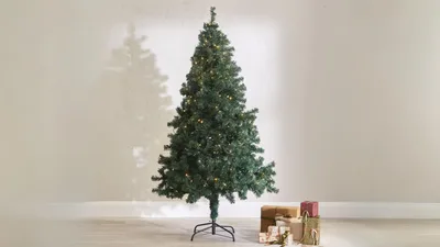 9 Best Pre-Lit Christmas Trees To Shop In Australia 2023