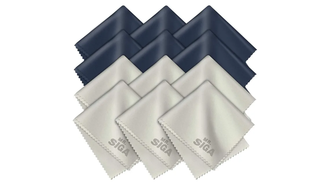 How to clean a TV screen without leaving streaks