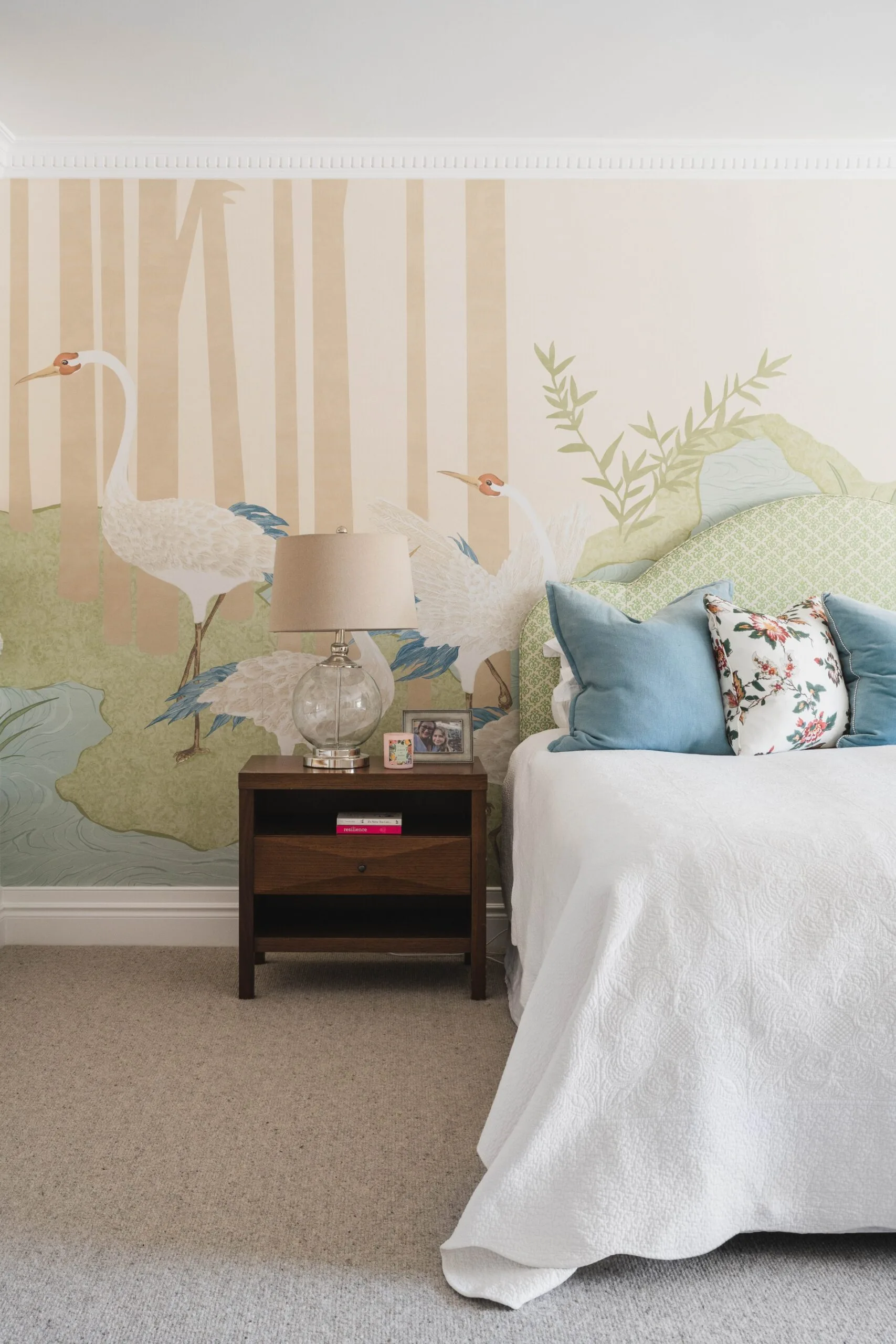 Bedroom Feature Walls Are Officially Back in Style