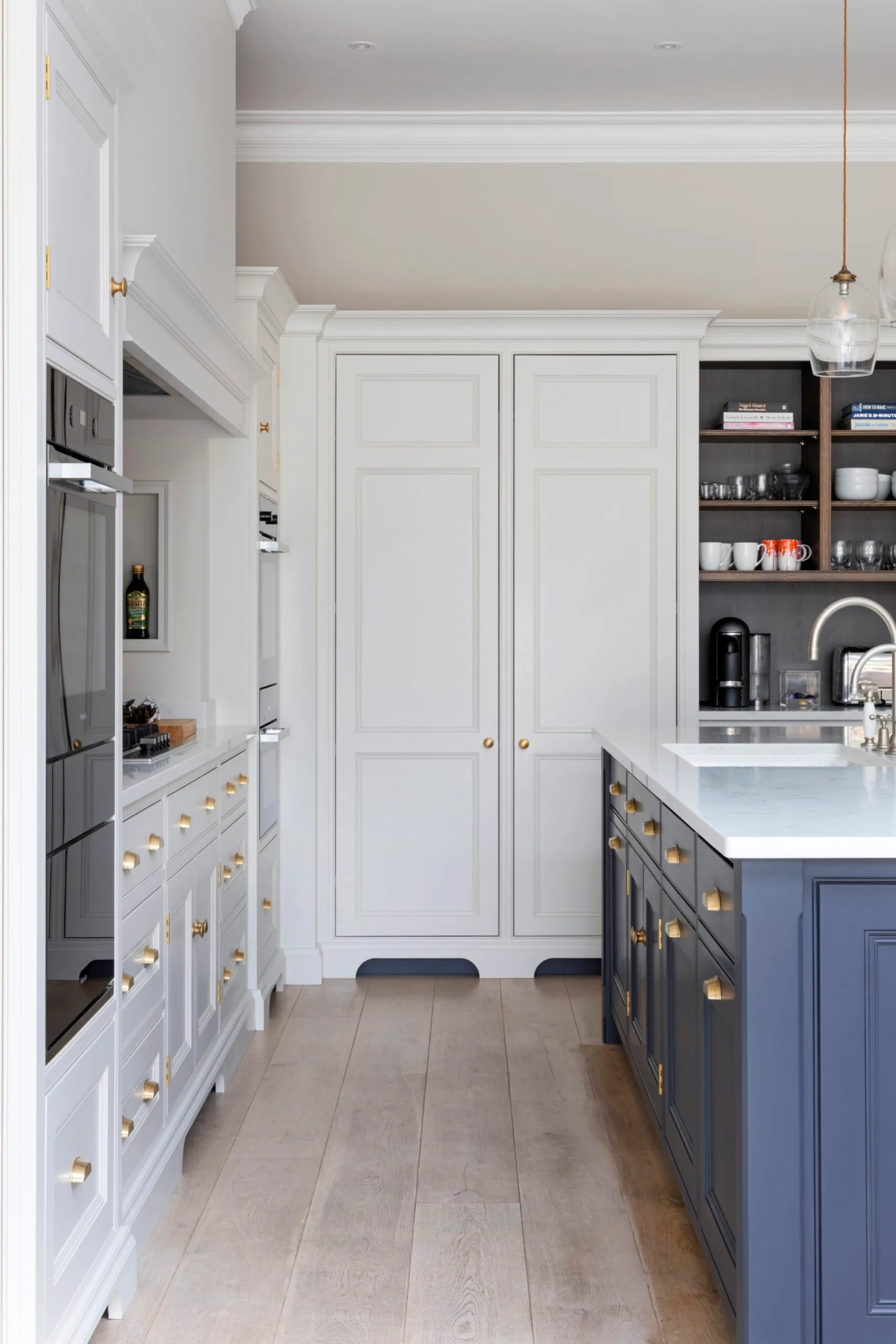 8 Essential Ingredients For a Timeless Kitchen Design