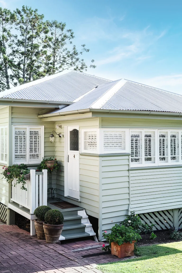 Maximalist 1930s Queenslander With Personality