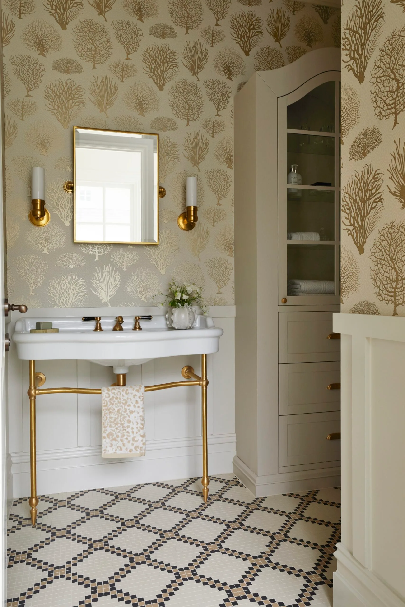 Expert Tips for Designing a Luxurious Ensuite Retreat