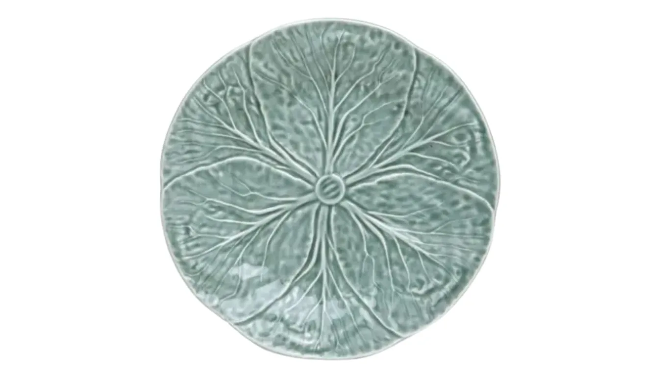 Leaf plates: this quirky design trend will elevate your tablescape ...