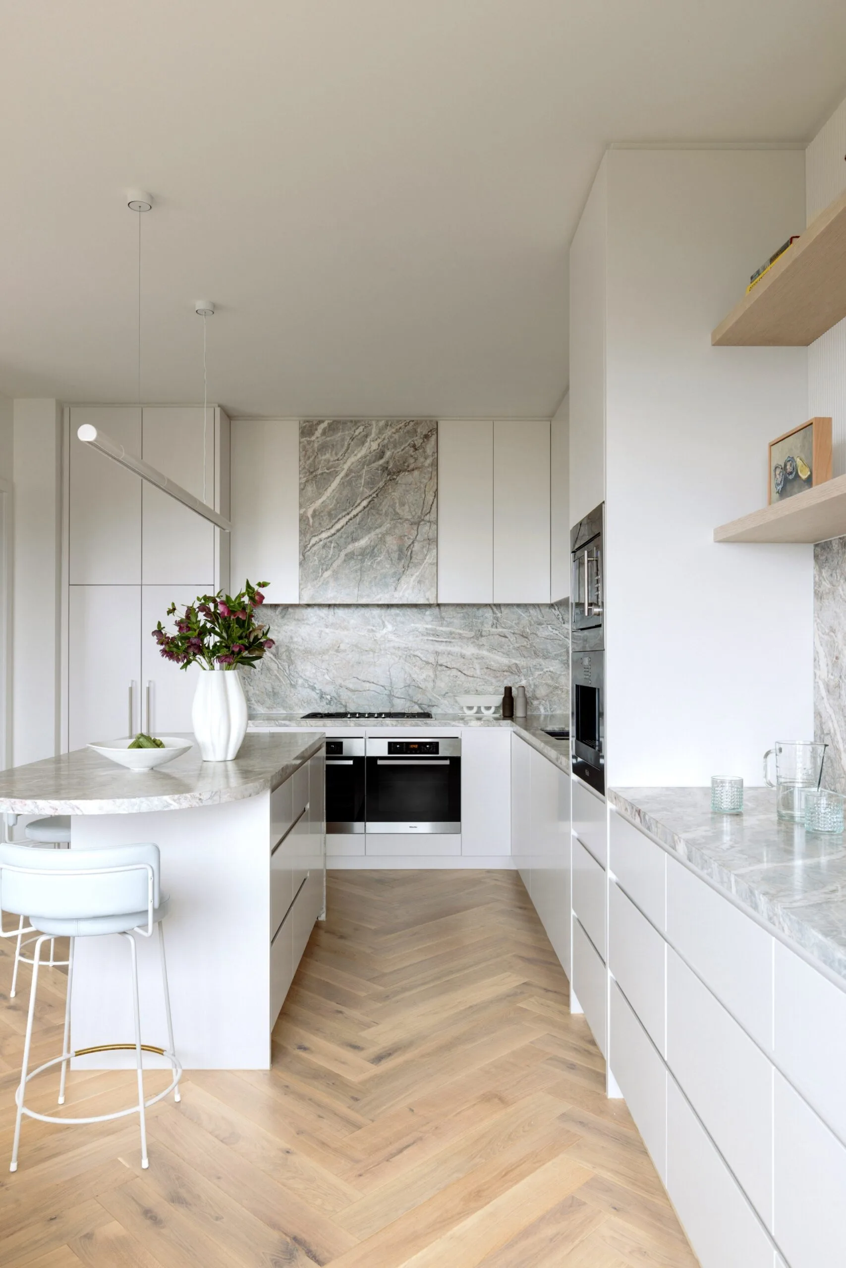 20 kitchens that prove timber flooring is the right choice