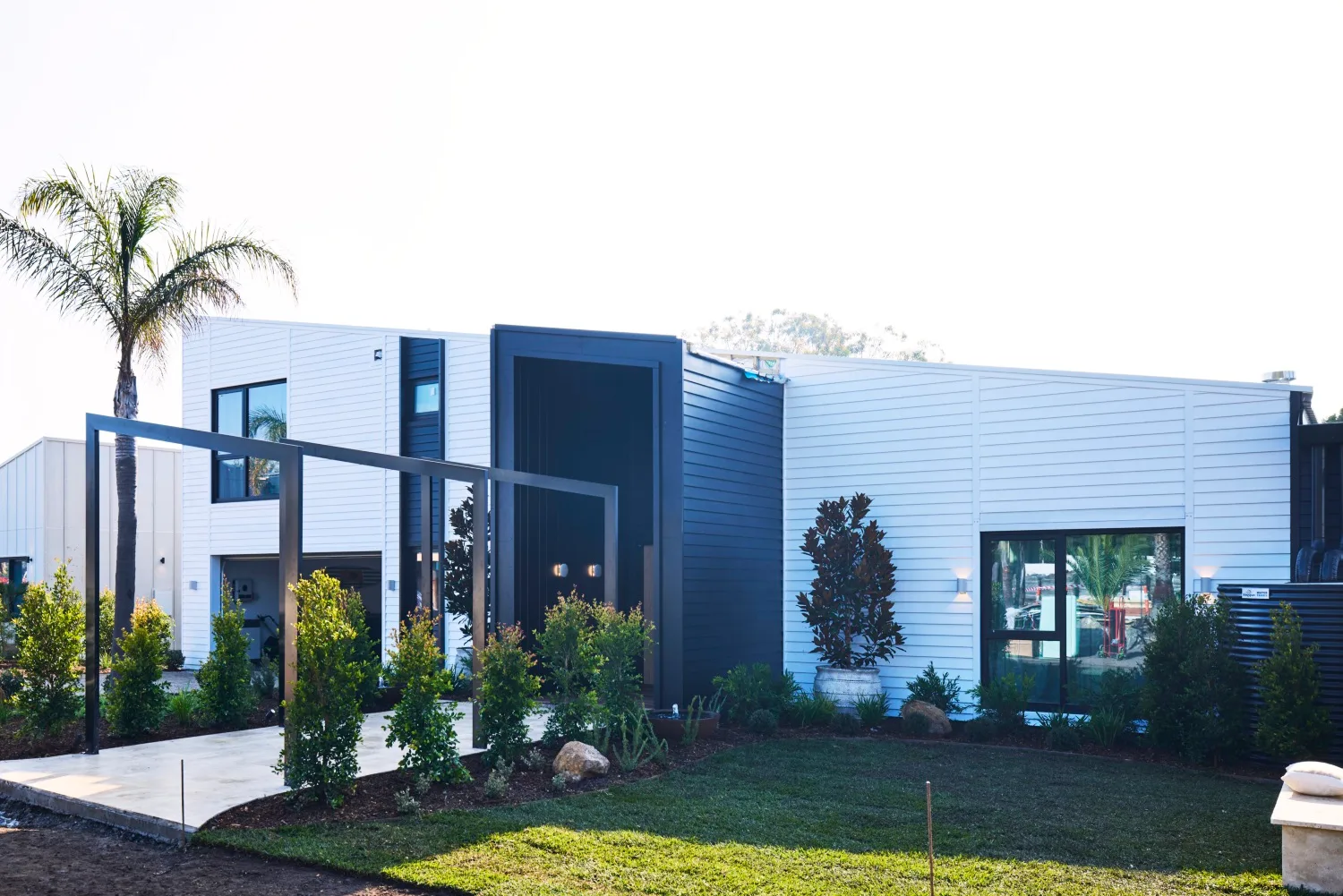 5 Reasons Courtney And Grant Won The Block Front Yard Week | Home Beautiful
