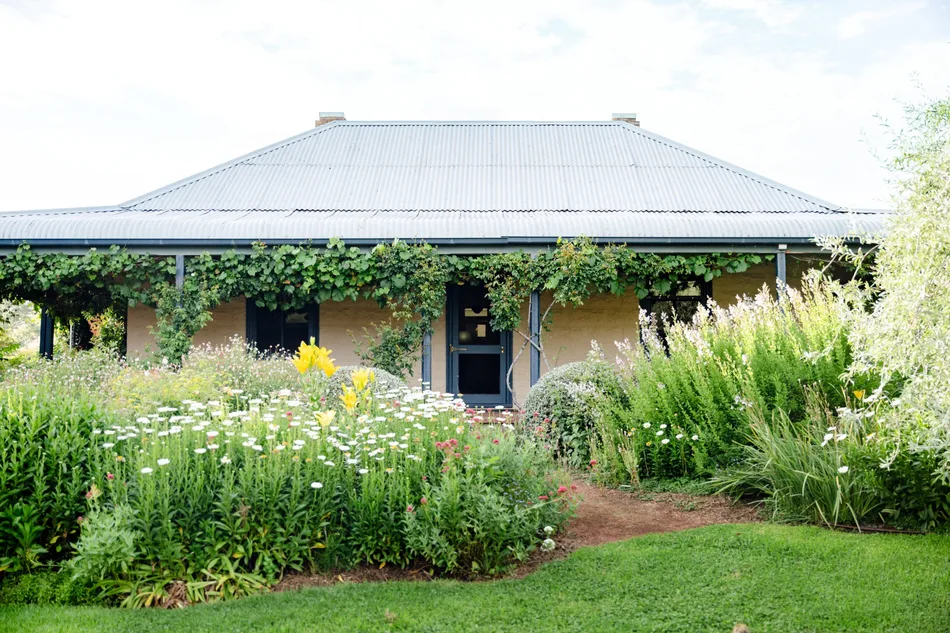 An English-style cottage garden in rural Australia | Home Beautiful