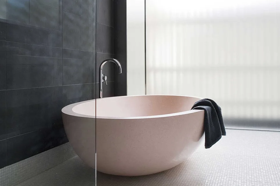 3 Reasons You Need a Pink Bath in Your Life