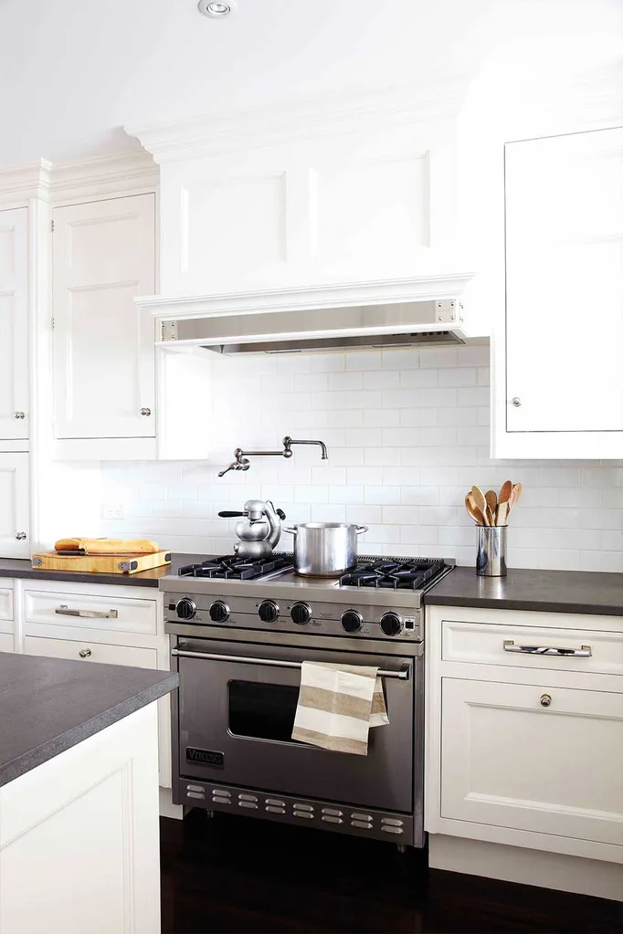 10 White Kitchens to Inspire Your Next Renovation