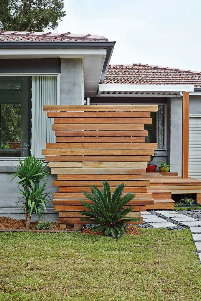 7 Great Ideas for Using Decorative Outdoor Screens