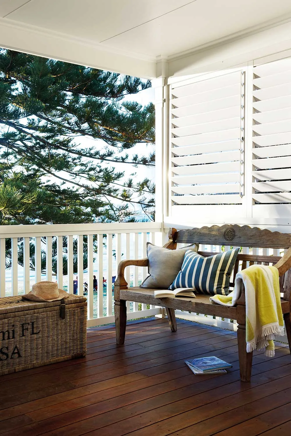 7 Great Ideas for Using Decorative Outdoor Screens