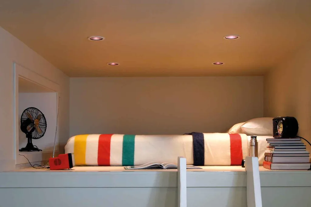 5 benefits of sleeping with the fan going | Home Beautiful