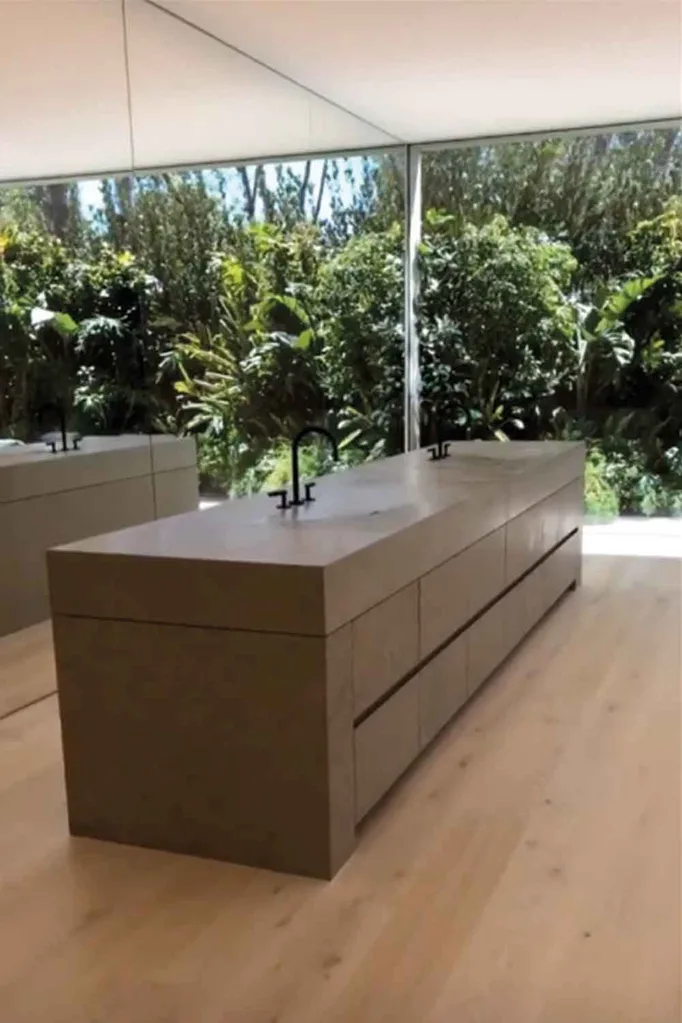 Kim Kardashian and Kanye's controversial bathroom sink
