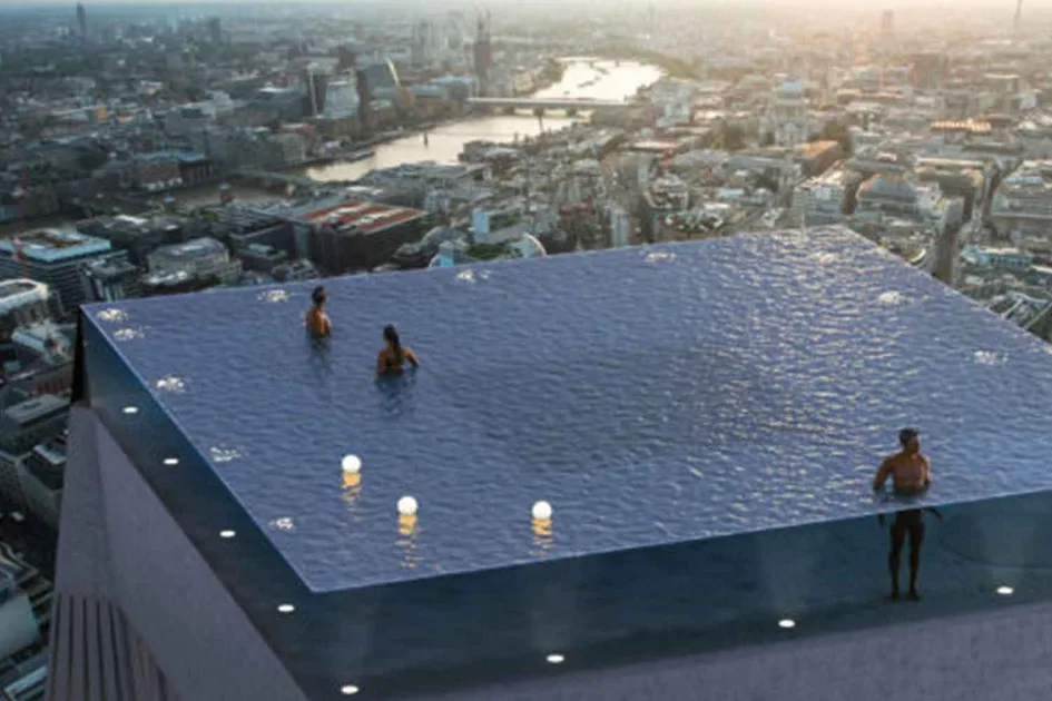 This pool sits atop a 55-storey skyscraper in London