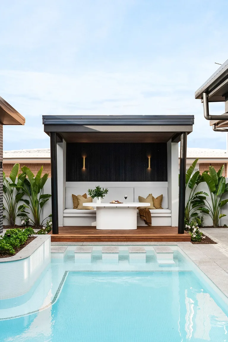 10 Pool Landscaping Ideas with Resort Vibes