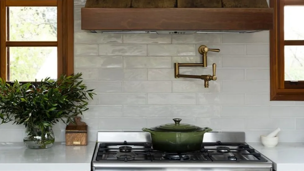 Pot Filler Taps: The Luxe Upgrade To Transform Your Kitchen | Home ...