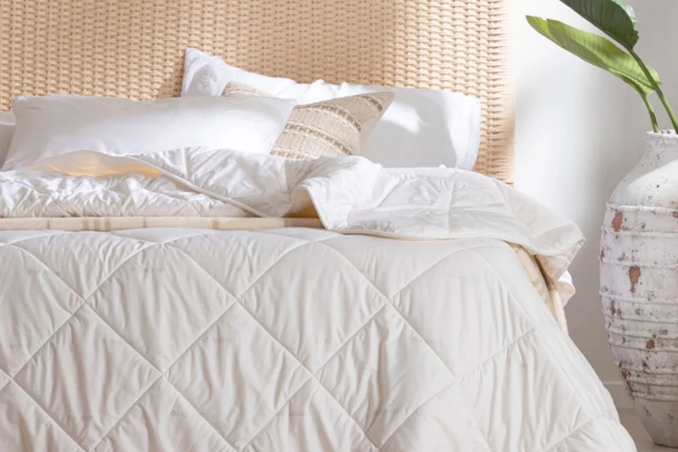 Why a wool quilt should be in your bedding rotation