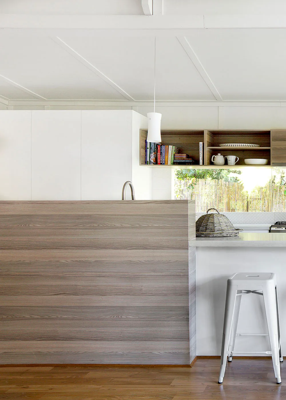 A contemporary country-style kitchen | Home Beautiful