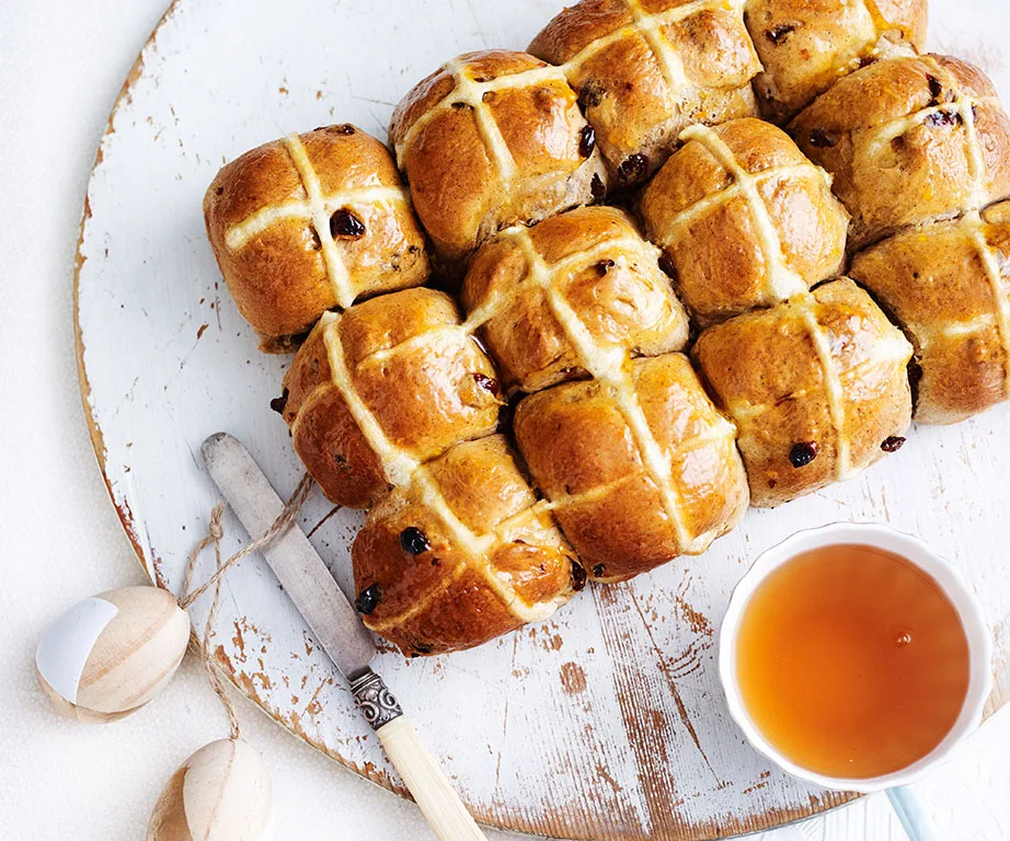The Australian Women's Weekly's Hot Cross Bun Recipe