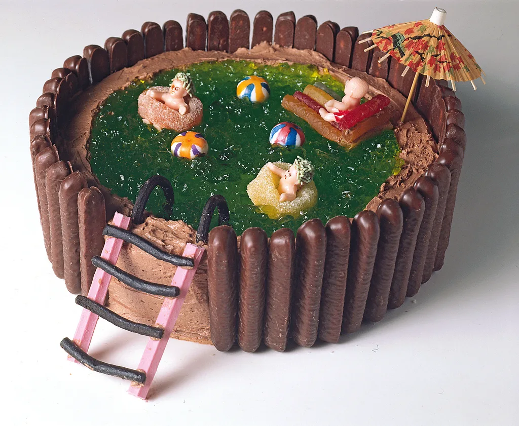 The Three Most Iconic Women's Weekly Birthday Cakes