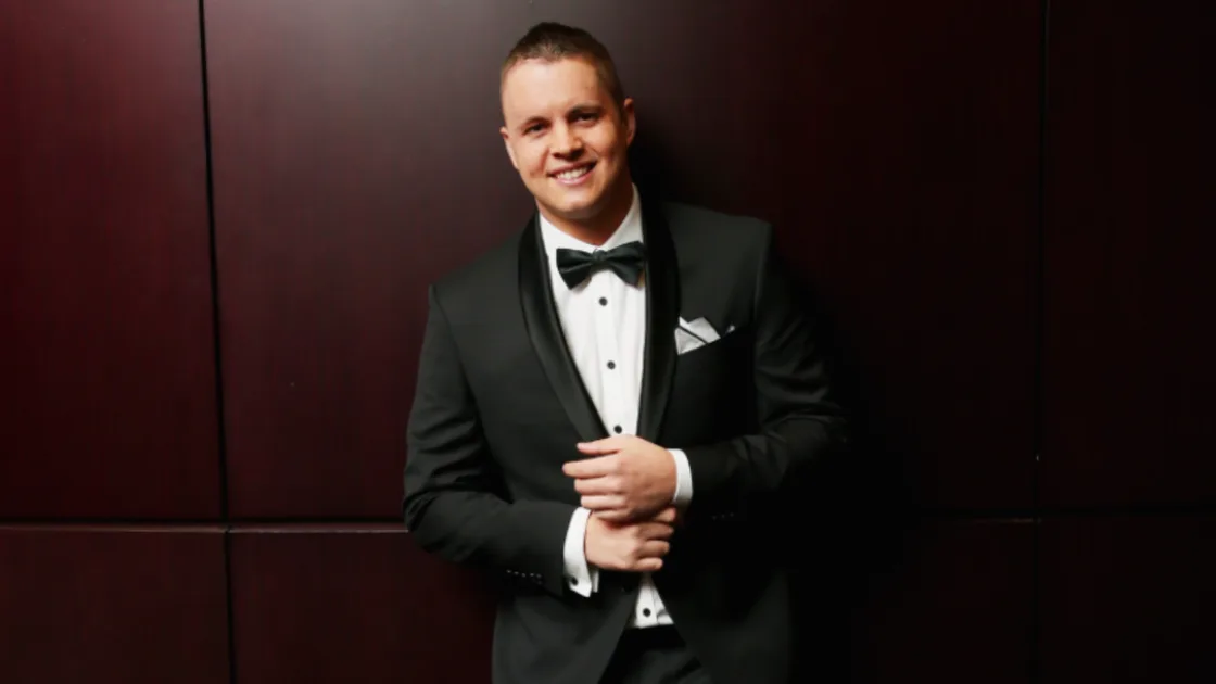 Johnny Ruffo's final heart-warming appearance | AWW
