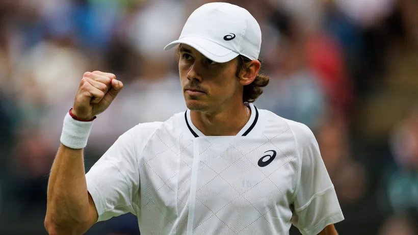 EXCLUSIVE: Alex de Minaur on family, focus and fame | AWW