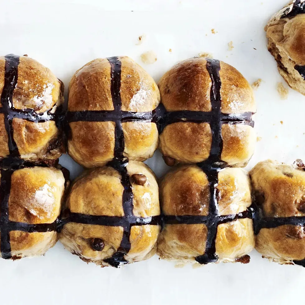 5 easy hot cross bun recipes - The Australian Women's Weekly