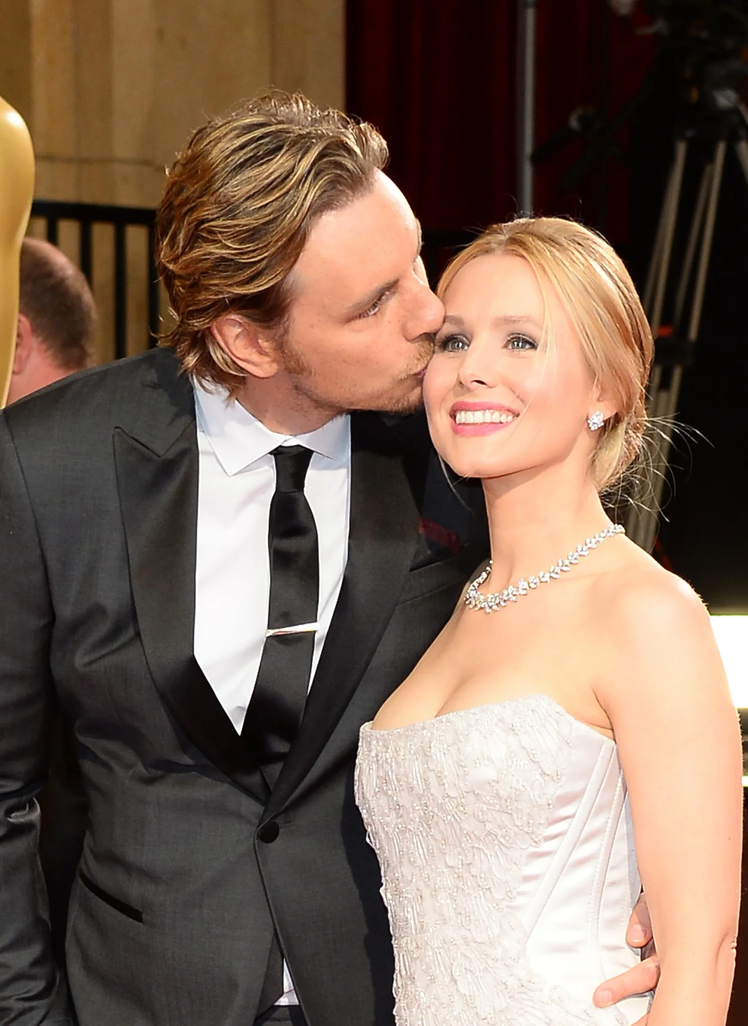 Inside Kristen Bell and husband Dax Shepard's romance | AWW