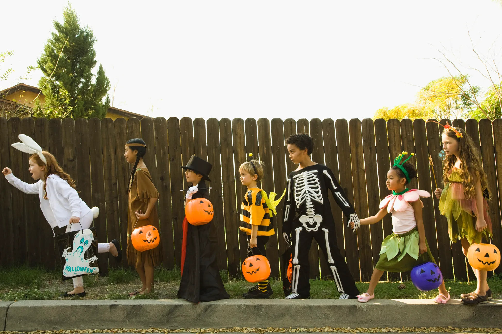 Trick-or-treating tips: Stay safe this Halloween | AWW