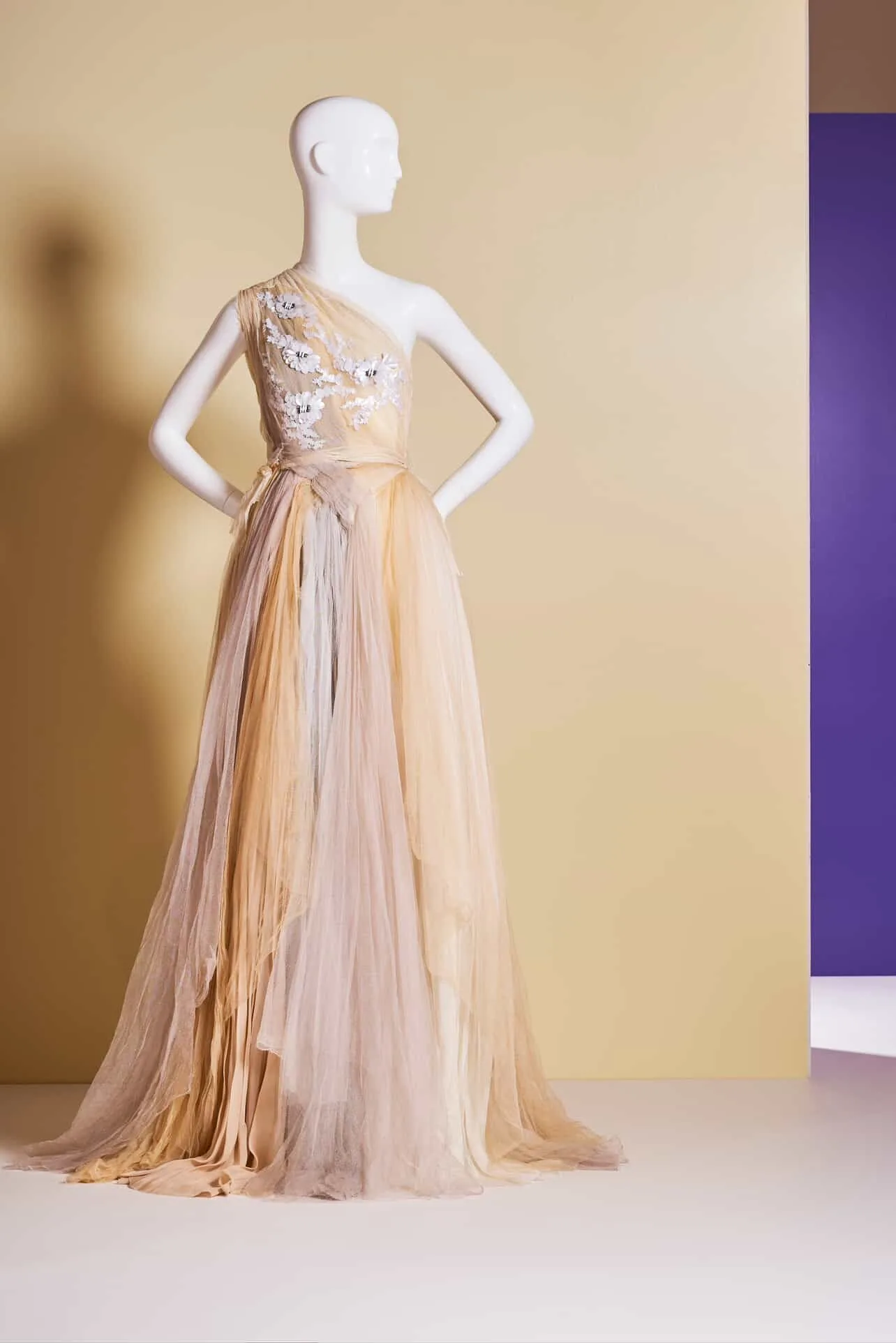 Aurelio Costarella, the designer of Queen Mary's iconic gown - The ...
