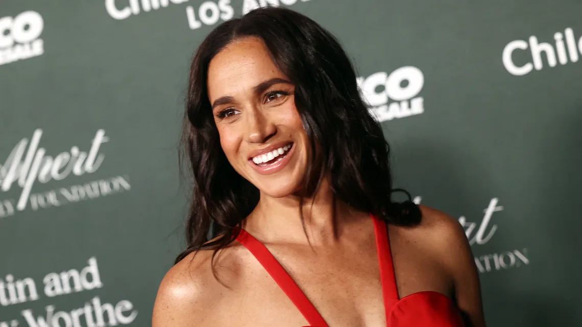 Meghan Markle reveals her memoir plans | AWW