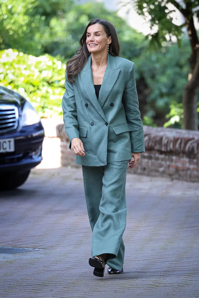 The timeless suits you should have in your wardrobe