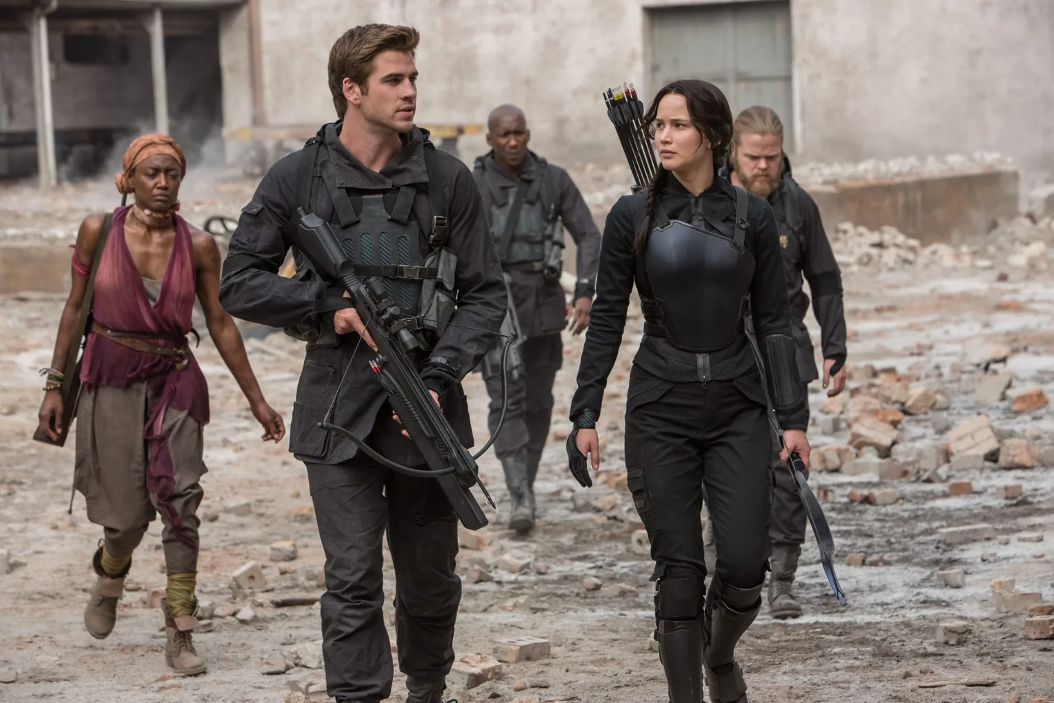 The best movies starring Liam Hemsworth - The Australian Women's Weekly
