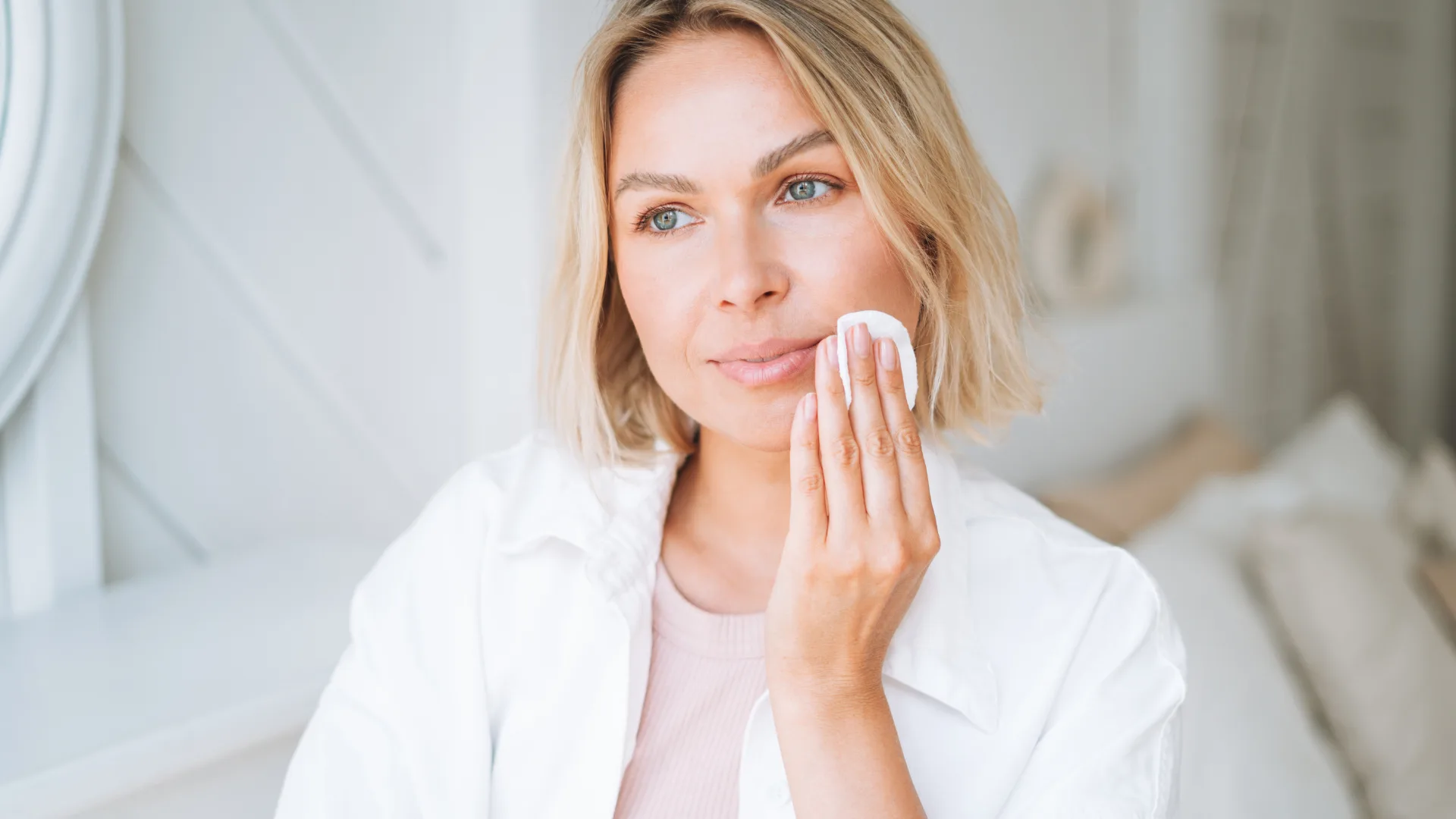 Adult Hormonal Acne Explained: Why It Happens and What Works