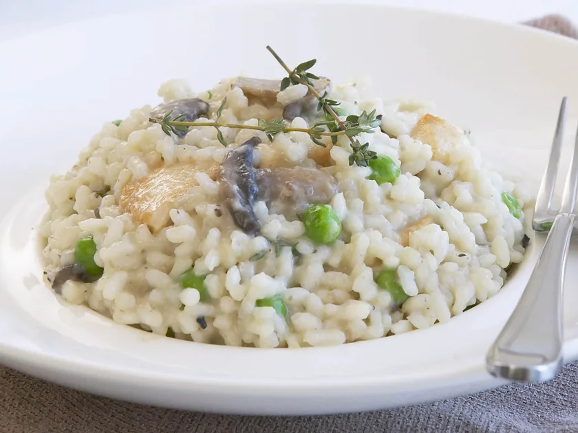 Chicken, mushroom and pea risotto | Women's Weekly Food