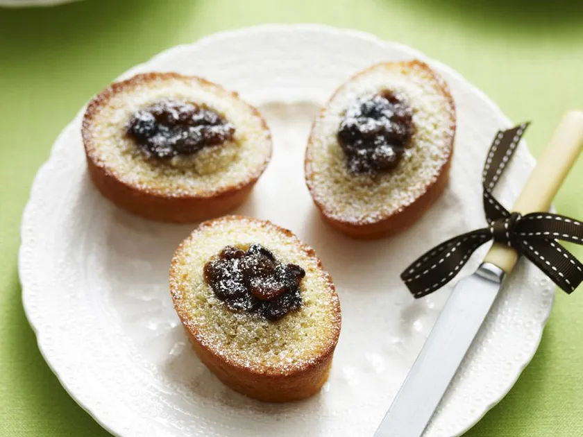 Fruit mince friands | Women's Weekly Food