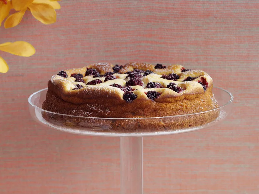 Low-Fat Lemon and Blackberry Cheesecake