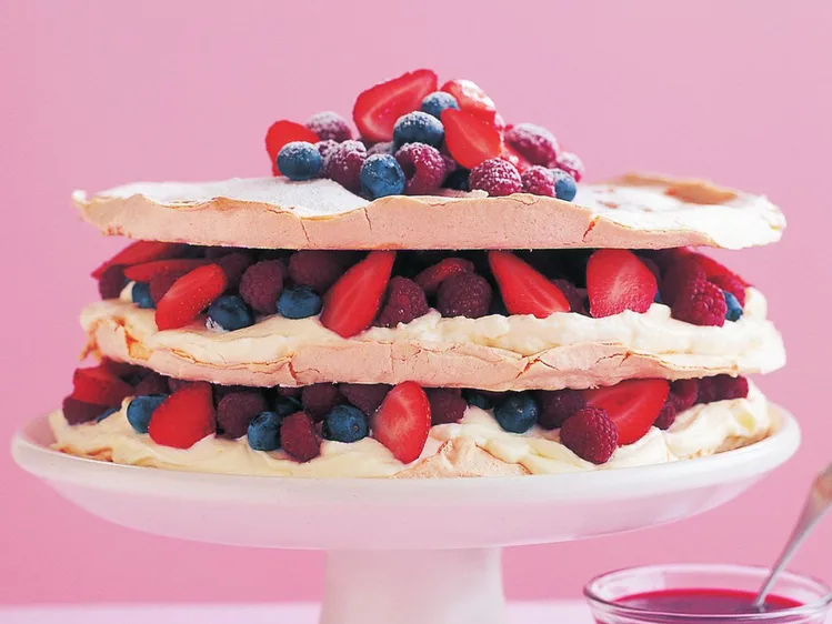 Berry meringue torte | Women's Weekly Food