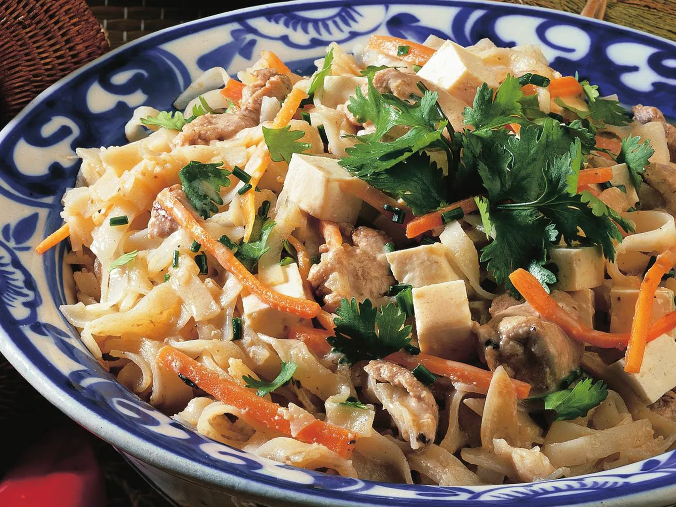 Fried rice sticks with coconut sauce | Women's Weekly Food