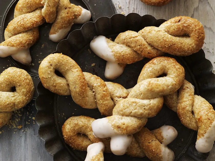 Lemon twists | Women's Weekly Food